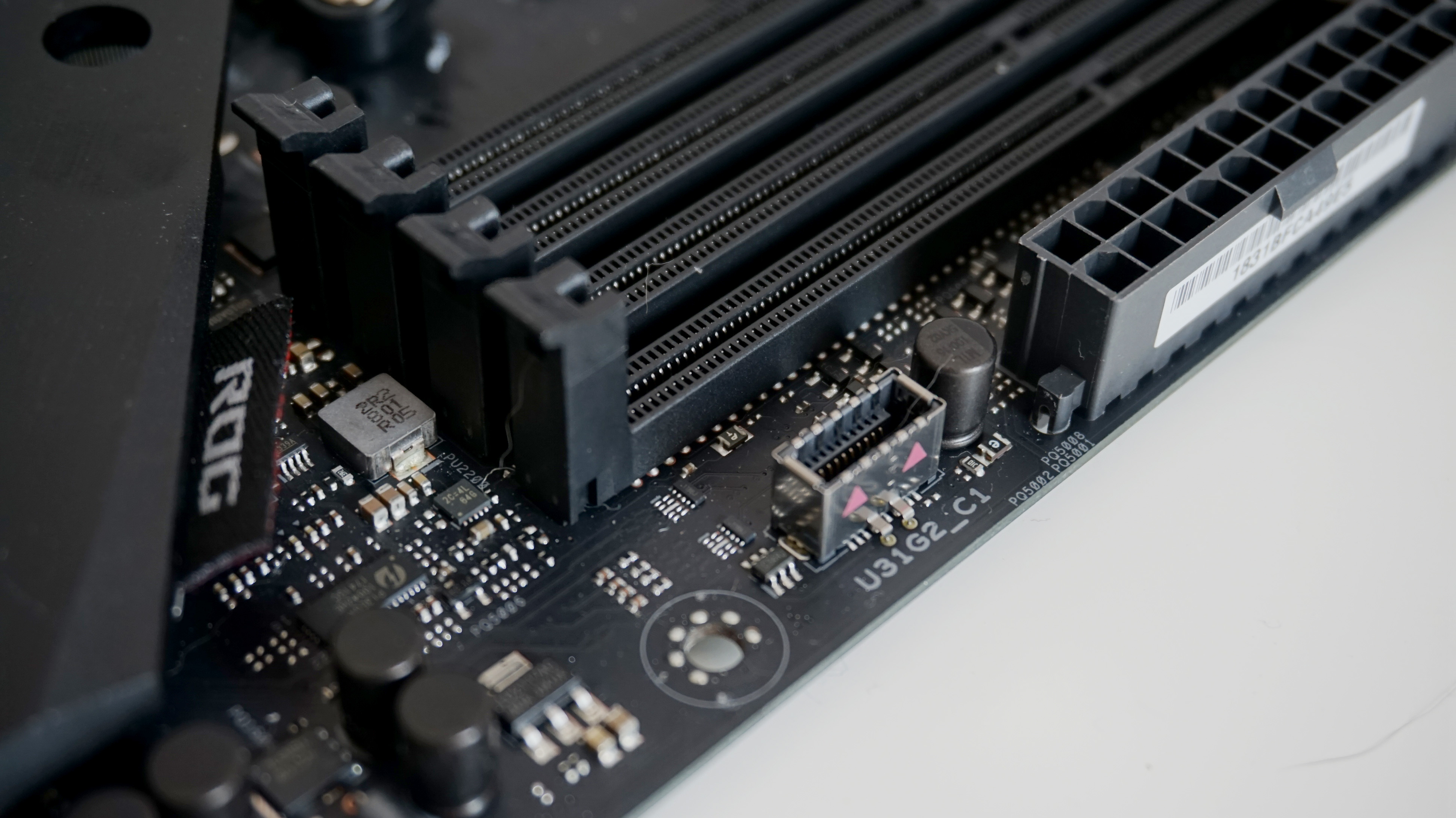 Utrpenie Preklad Prem av Connecting Motherboard To Case B450 Biskup 